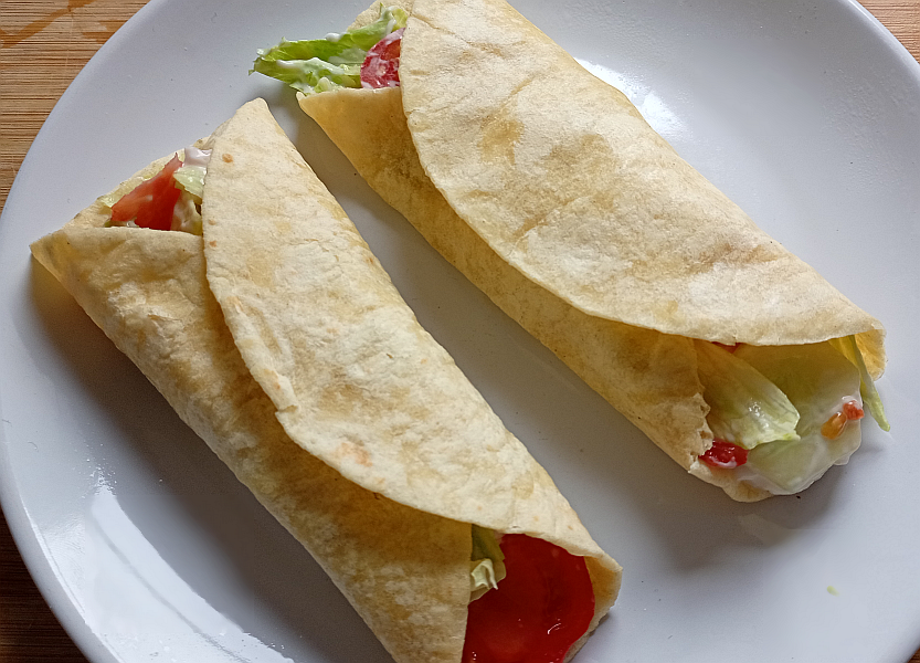 VEGGIE ALPHABET – I – ICEBERG LETTUCE WRAP – JONRUS.COM